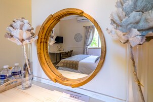 Quarto Duplo, vista para o jardim | Café e/ou cafeteira