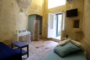 Quarto triplo superior | 1 quarto, frigobar, individualmente decorados