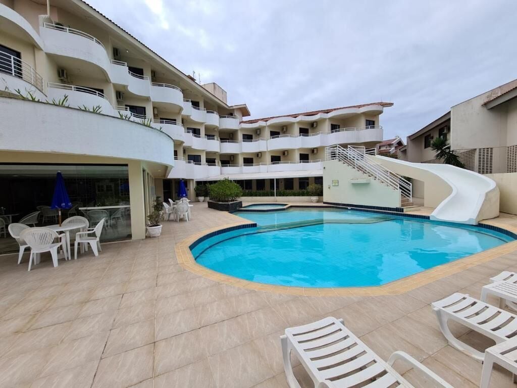 Piscina interior, piscina exterior 