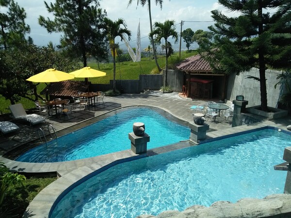Bukit Alamanda Resort & Resto - West Java