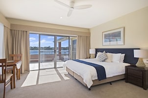 Quarto Superior, banheira de hidromassagem, vista para o rio | Lençóis de algodão egípcio, roupa de alta qualidade