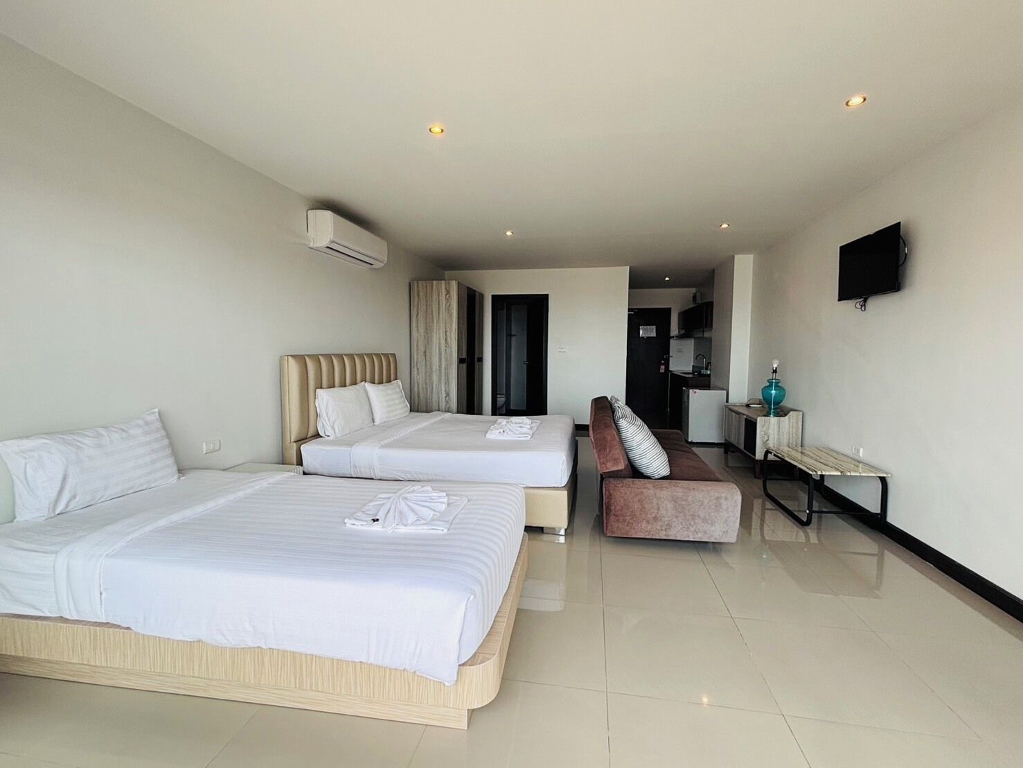 Quarto triplo luxo, vista para o mar | Cofres nos quartos, individualmente decorados