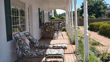 Casa, casa de banho anexa, vista para o porto (Kingsbay Bayhouse) | Exterior