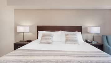 Quarto, 1 cama king-size, não fumadores | Cofre no quarto, secretária