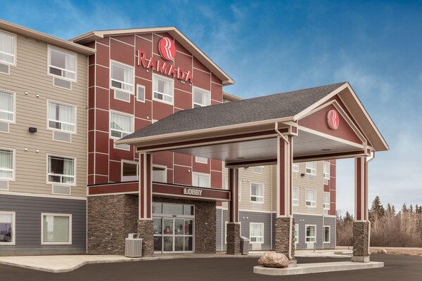Ramada By Wyndham Grassland - Alberta