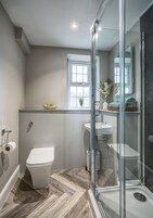 Quarto Individual, casa de banho anexa