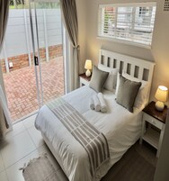 Quarto quádruplo família | 12 quartos, individualmente decorados, escrivaninha