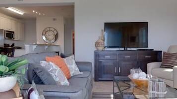 Apartamento, 3 quartos | Sala