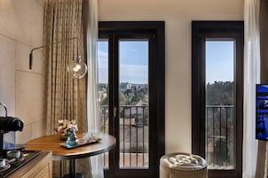Orient City View Suite | Vista do quarto