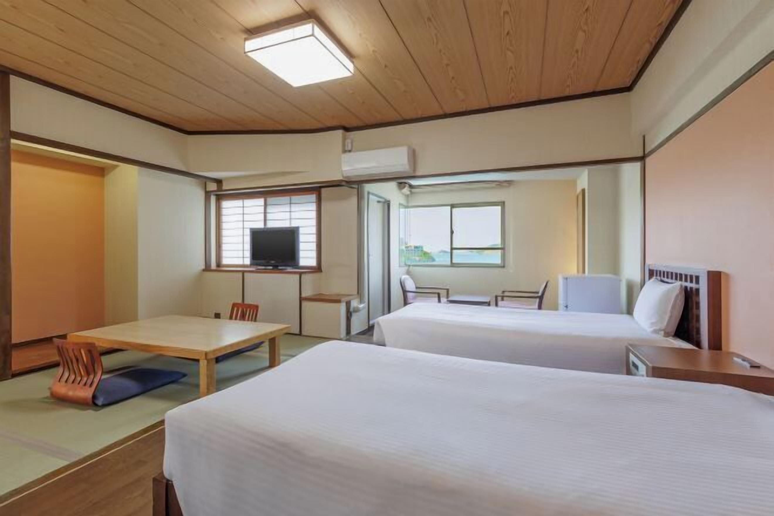 1 quarto, roupa de cama fornecida 