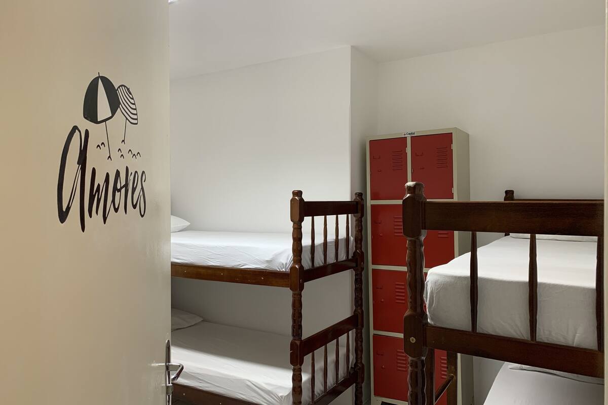 Dormitório Compartilhado Básico, Dormitório misto (6 camas) | Wi-Fi de cortesia, roupa de cama