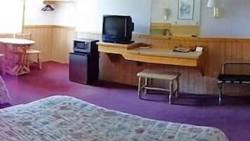Quarto, 2 camas Queen | Edredons de pluma, Wi-Fi de cortesia, roupa de cama