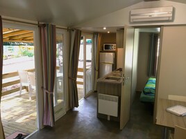 Chalé Nobre | 2 quartos, com mobília individualizada, cortinas/cortinados opacos 