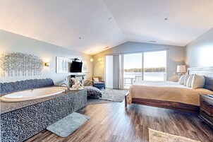 Quarto (Studio, Themed Decor) | Wi-Fi de cortesia, roupa de cama, acesso para cadeiras de rodas