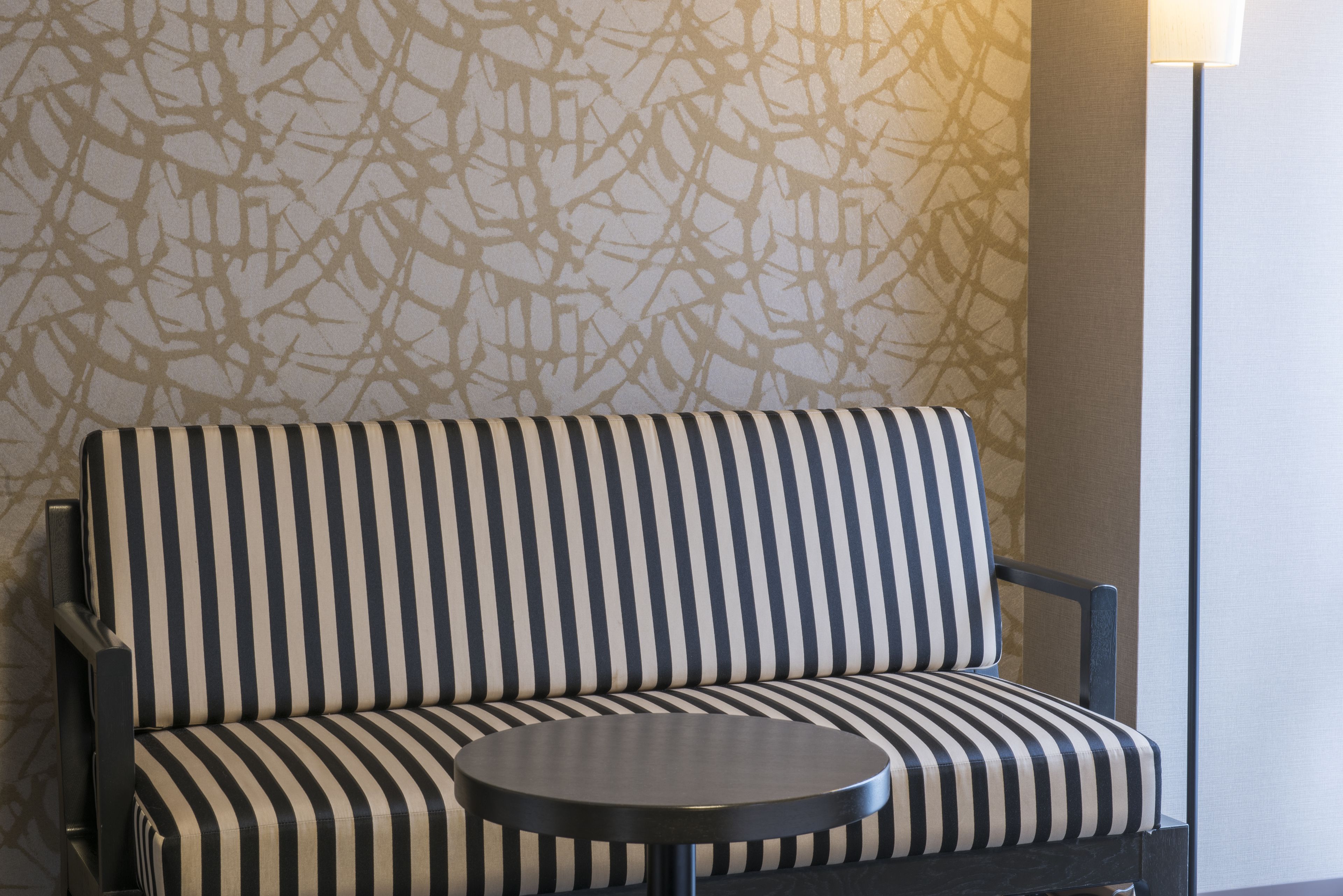 Escrivaninha, espaço de trabalho para notebook