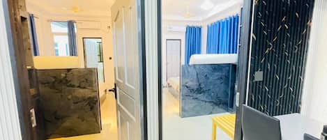 Apartamento luxo | 1 quarto, frigobar, escrivaninha, Wi-Fi de cortesia