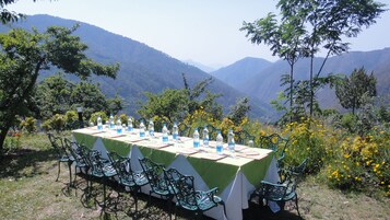 Pequeno-almoço tipo buffet diário incluído 