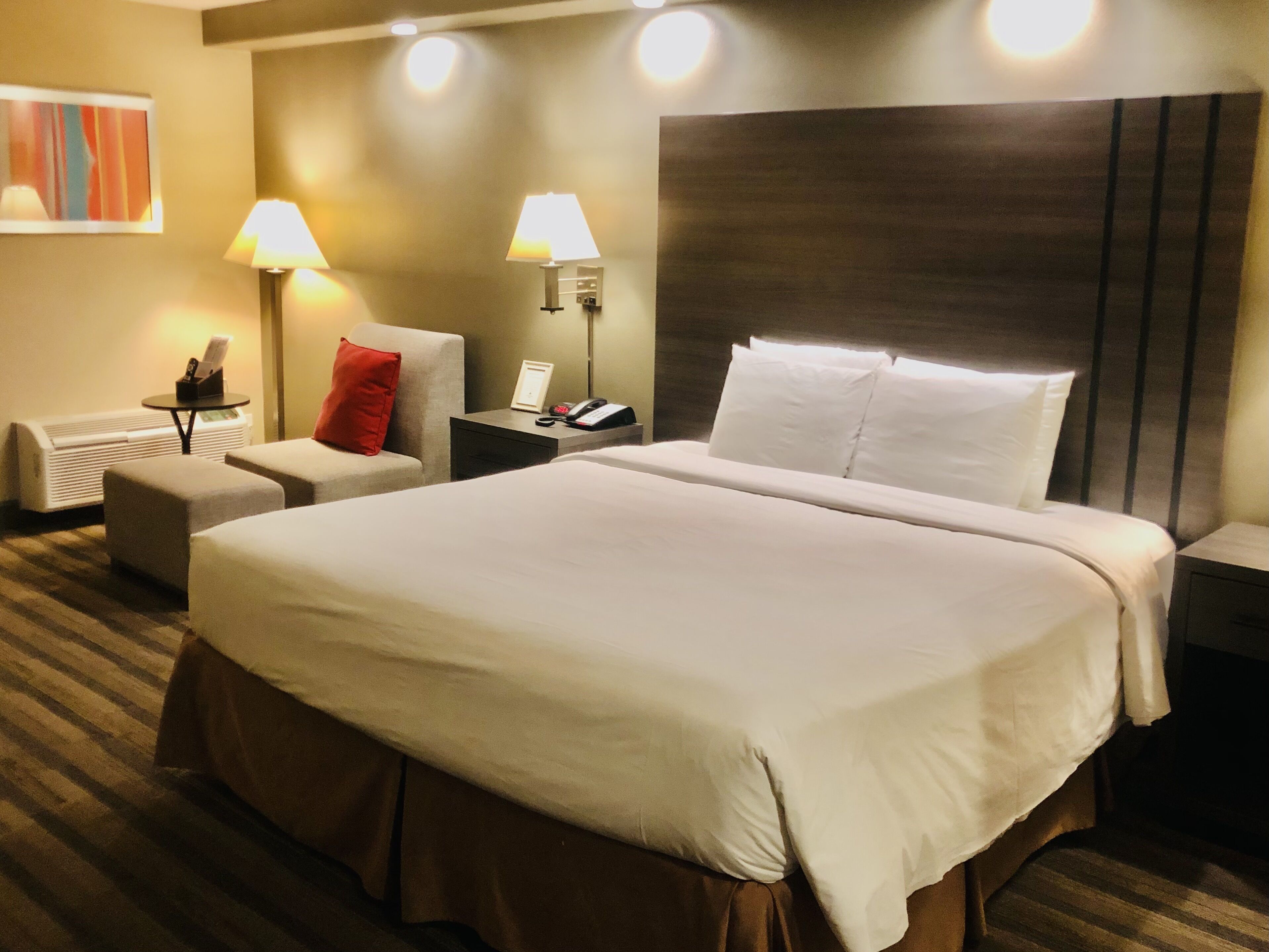 Quarto Deluxe, 1 cama king-size, não fumadores | Roupa de alta qualidade, secretária, cortinas/cortinados opacos 