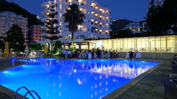 Piscina exterior