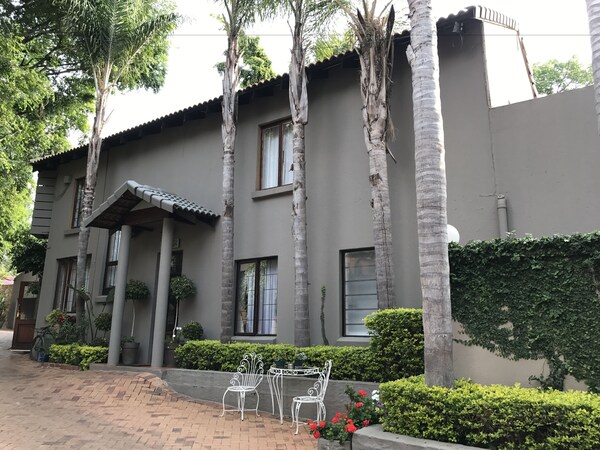 Waterhouse Guest Lodges 295 Indus Street - Pretoria
