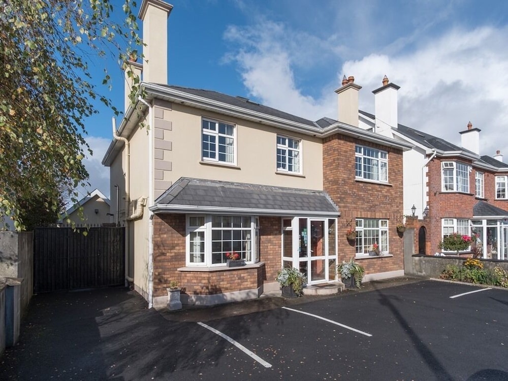 Four Seasons B&b - Galway