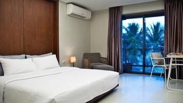 Cofre no quarto, secretária, Wi-fi grátis