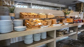 Buffet de pequeno-almoço