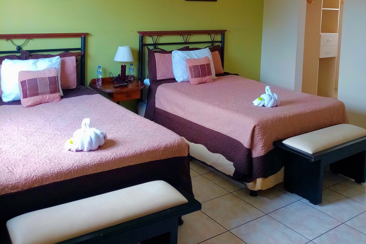 Quarto casal ou duplo conforto | Edredons de pluma, camas com colchões pillow-top