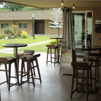 Café da manhã continental todos os dias mediante uma taxa