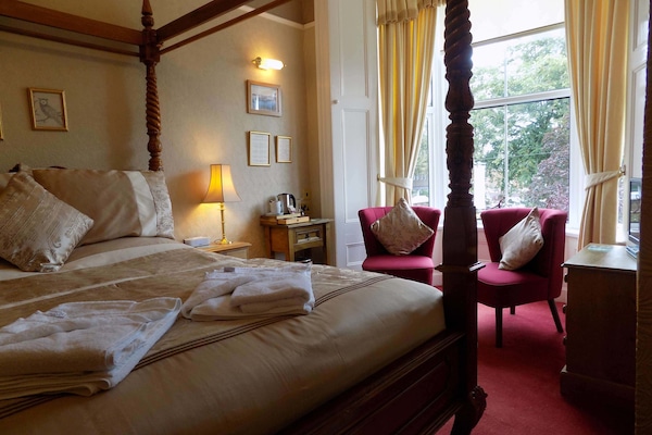 Quarto Duplo, 1 cama king-size | Wi-fi grátis, roupa de cama fornecida