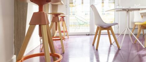 Café da manhã com buffet todos os dias (EUR 14 por pessoa)