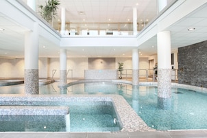 Sauna seca, sauna a vapor