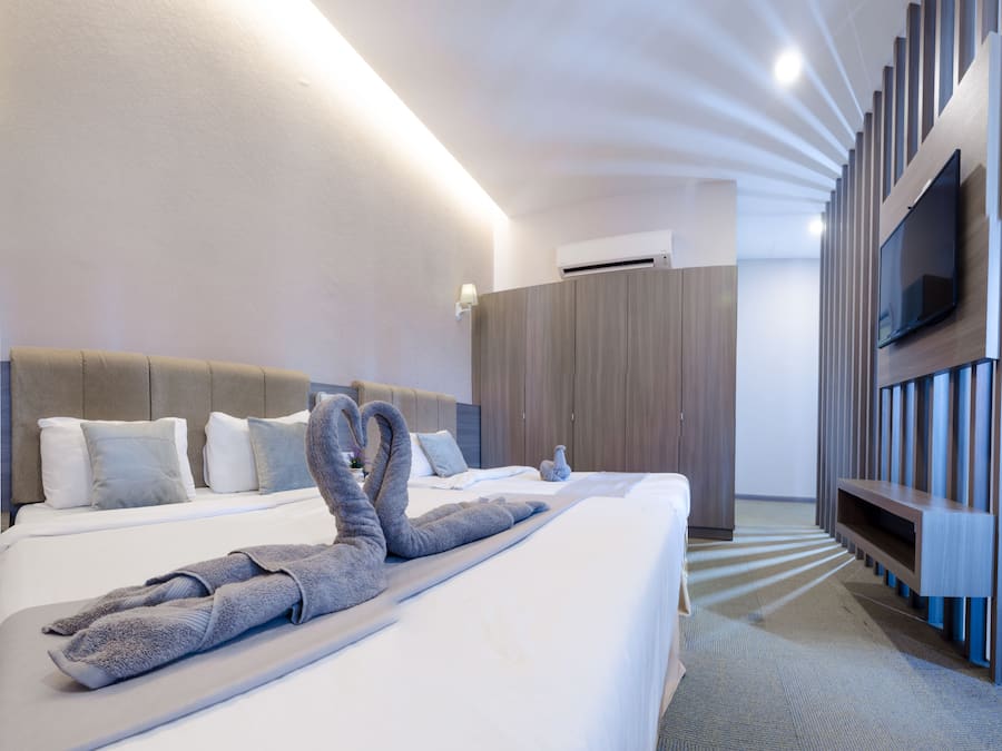 Estúdio | Cofres nos quartos, escrivaninha, quartos à prova de som