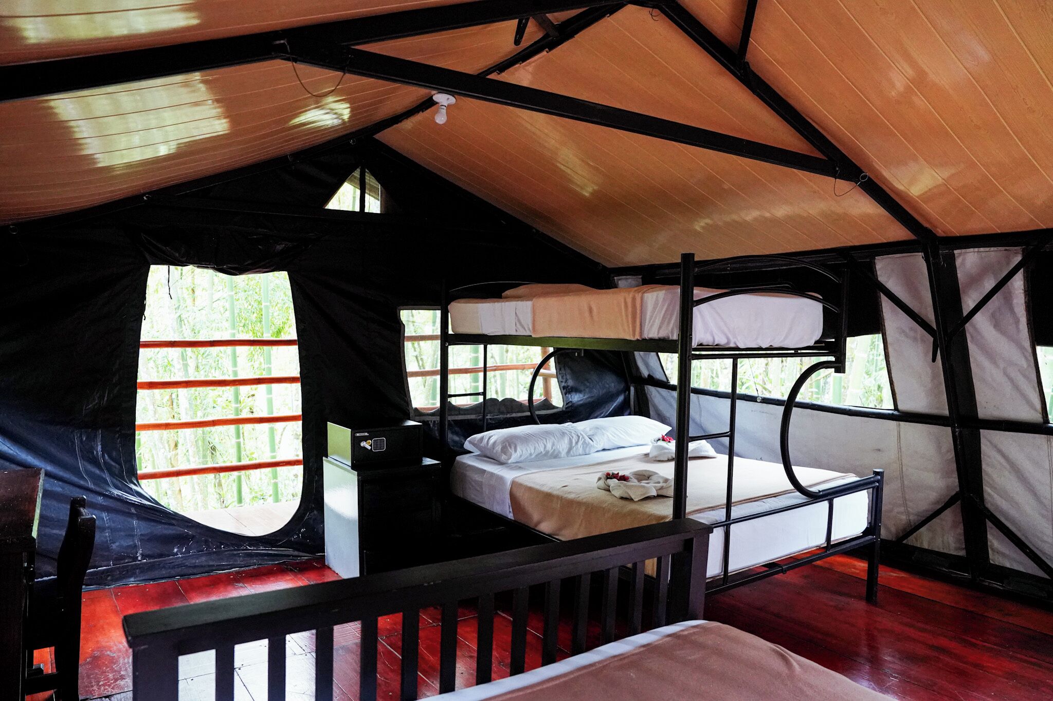 Casa na Árvore Familiar | Roupa de cama fornecida 