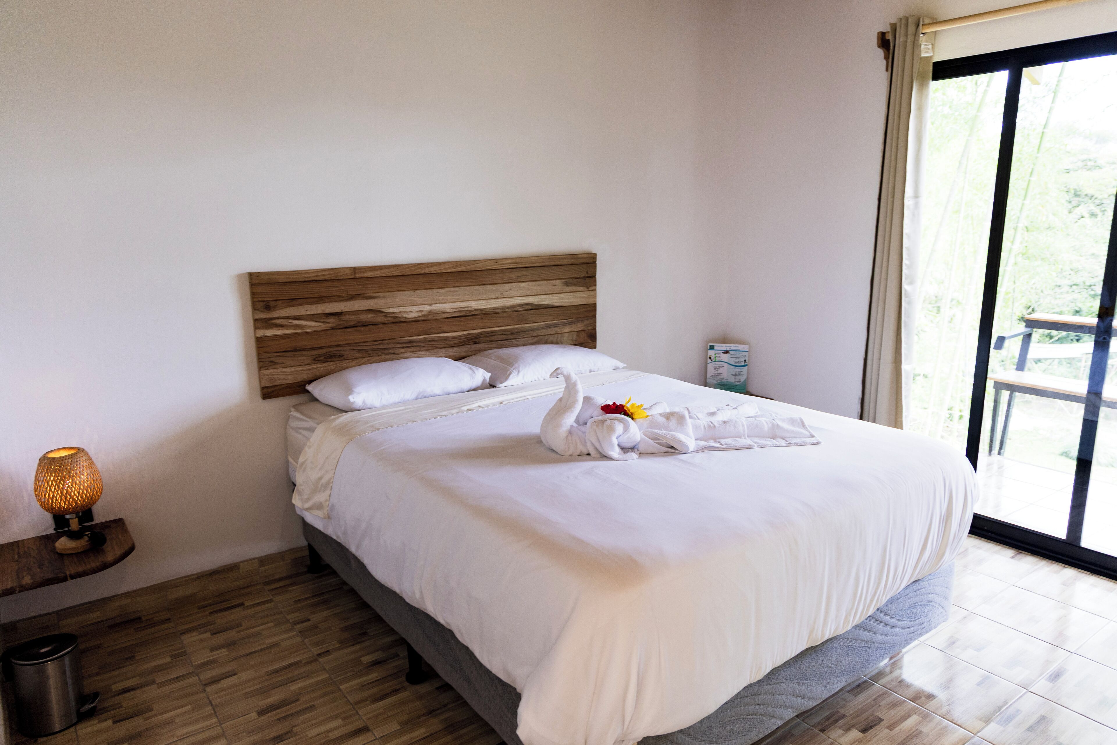 Quarto Duplo Superior | Roupa de cama fornecida 