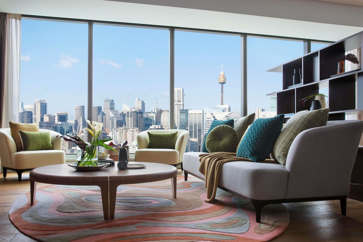 Suite Club, 1 cama king-size, acesso ao Club Lounge (Bellerive) | Roupa de alta qualidade, minibar, cofre no quarto, secretária