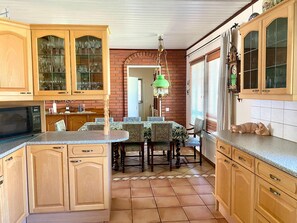 Villa Familiar, 3 quartos, sauna, junto ao jardim | Sala de jantar