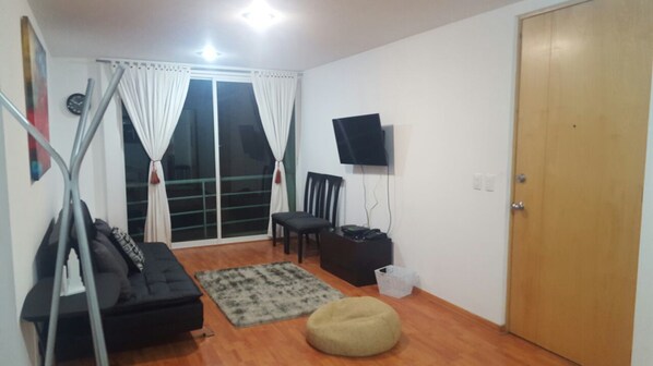 Apartamento Cidade em Condomínio Fechado, 2 quartos, cozinha | Comodidade do quarto