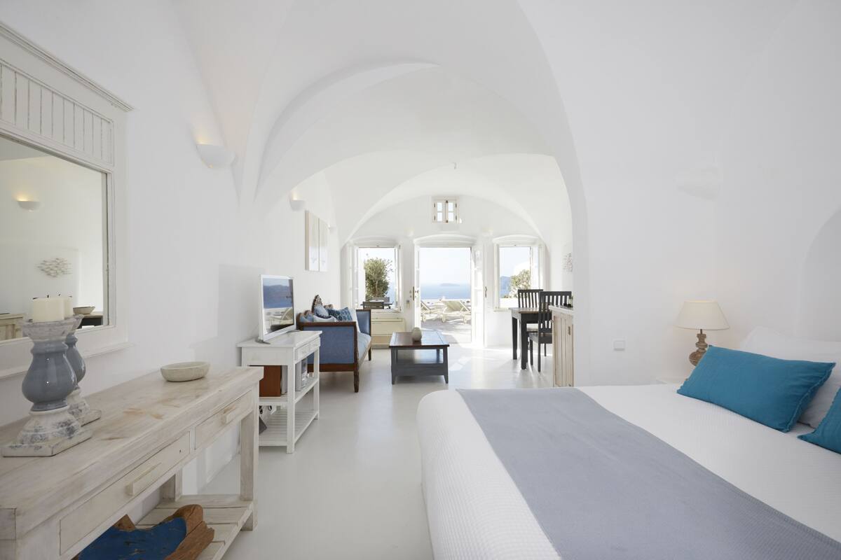 Suite Superior, banheira de hidromassagem, vista para o mar | Minibar, cofre no quarto, quartos insonorizados, ferro/tábua de engomar 