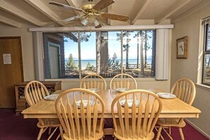 Casa, 6 quartos | Restaurantes