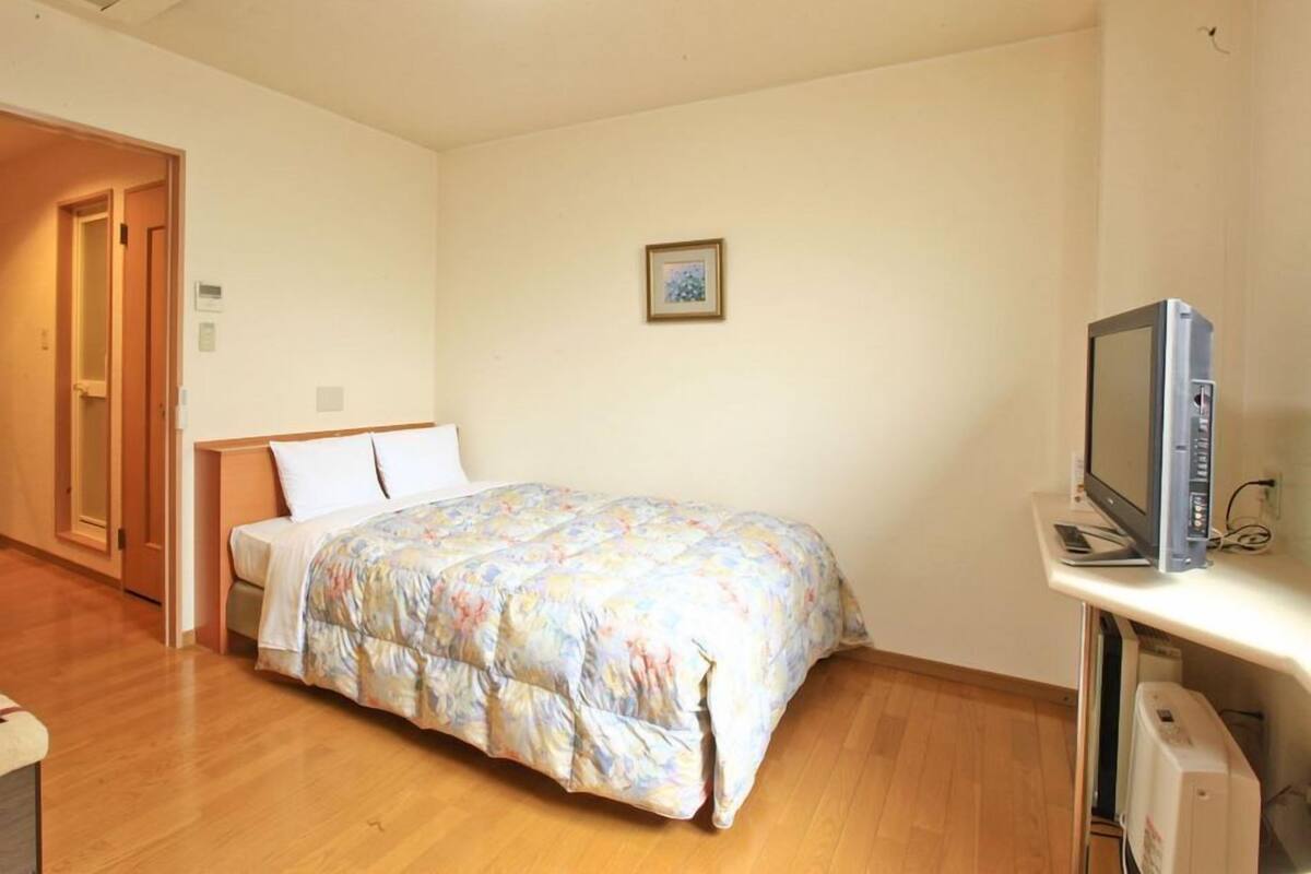 Escrivaninha, Wi-Fi de cortesia, roupa de cama