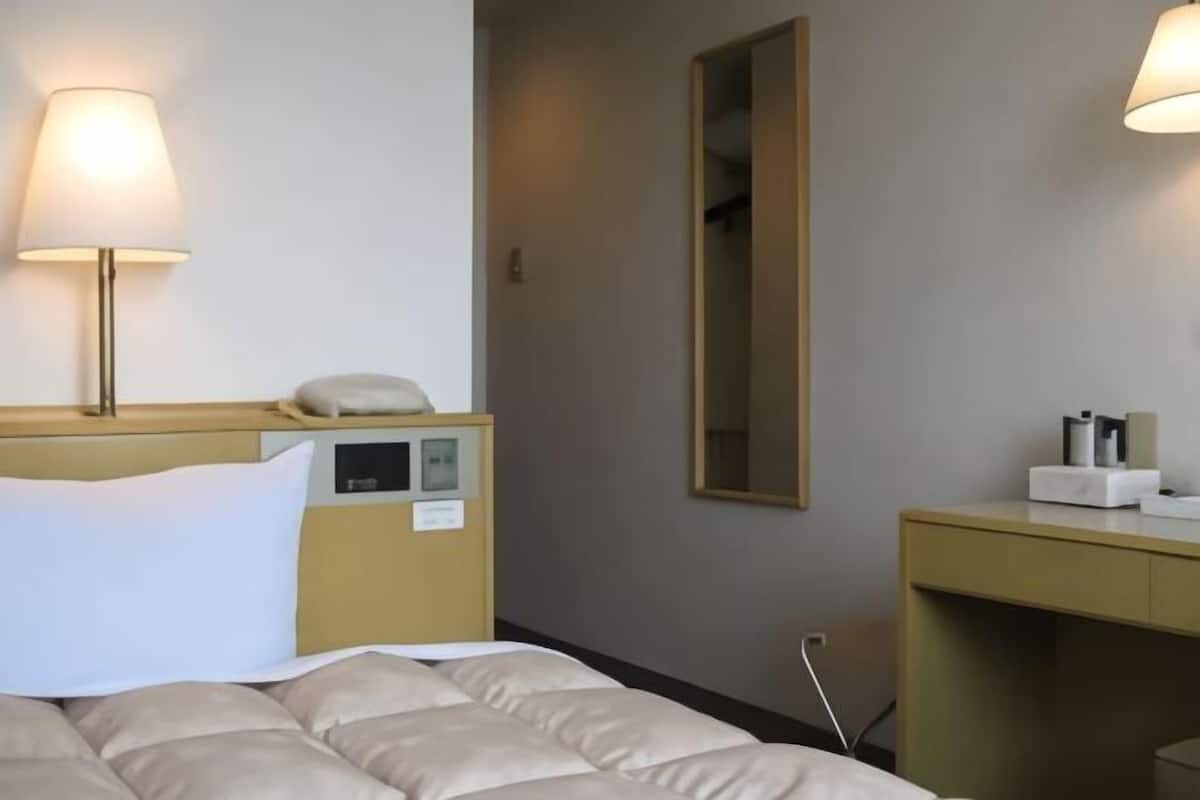 Wi-fi grátis, roupa de cama fornecida