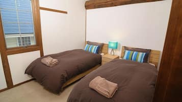 Chalé Deluxe, 2 quartos | Quartos insonorizados, Wi-fi grátis, roupa de cama fornecida