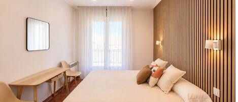 Quarto Duplo Superior | Secretária, cortinas/cortinados opacos, Wi-fi grátis