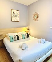 Quarto Duplo, casa de banho anexa | Berços/camas para crianças grátis, Wi-fi grátis 