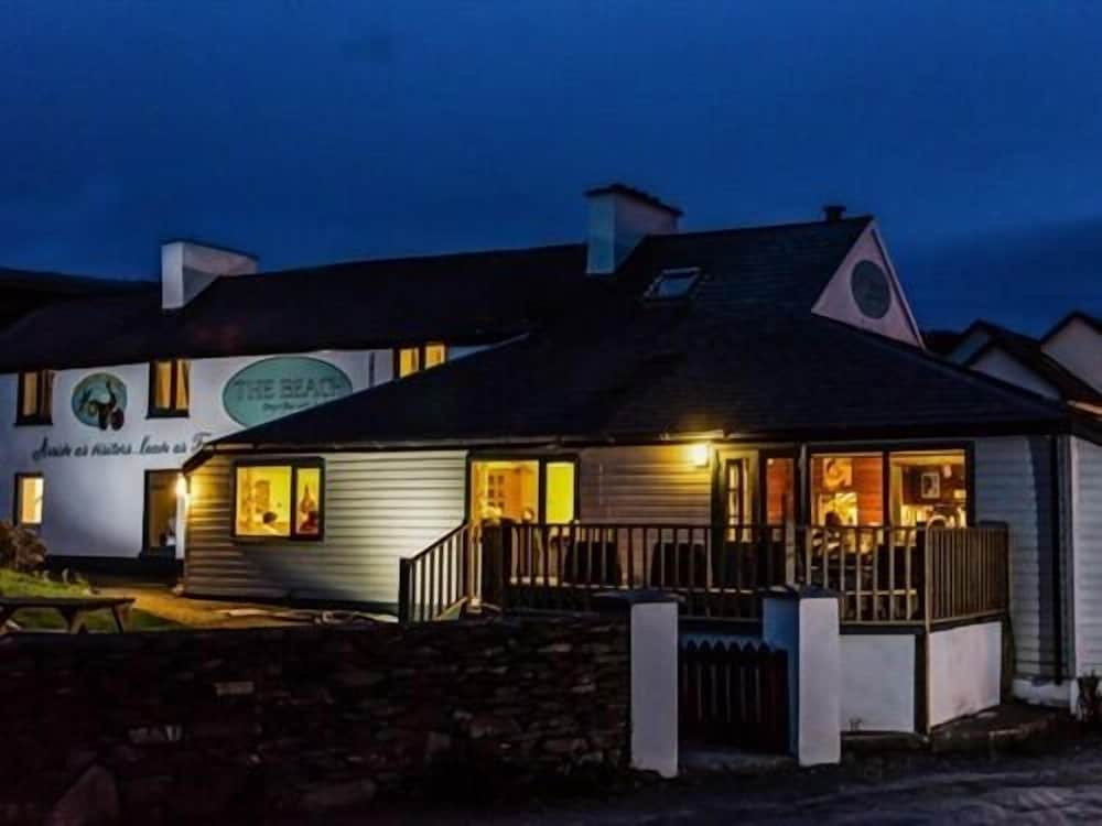 The Beach Day's Bar & B&b - Mayo