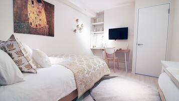 #501 | Ferros/tábuas de passar roupa, Wi-Fi de cortesia