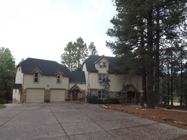 Arizona Mountain Inn And Cabins - Flagstaff, AZ
