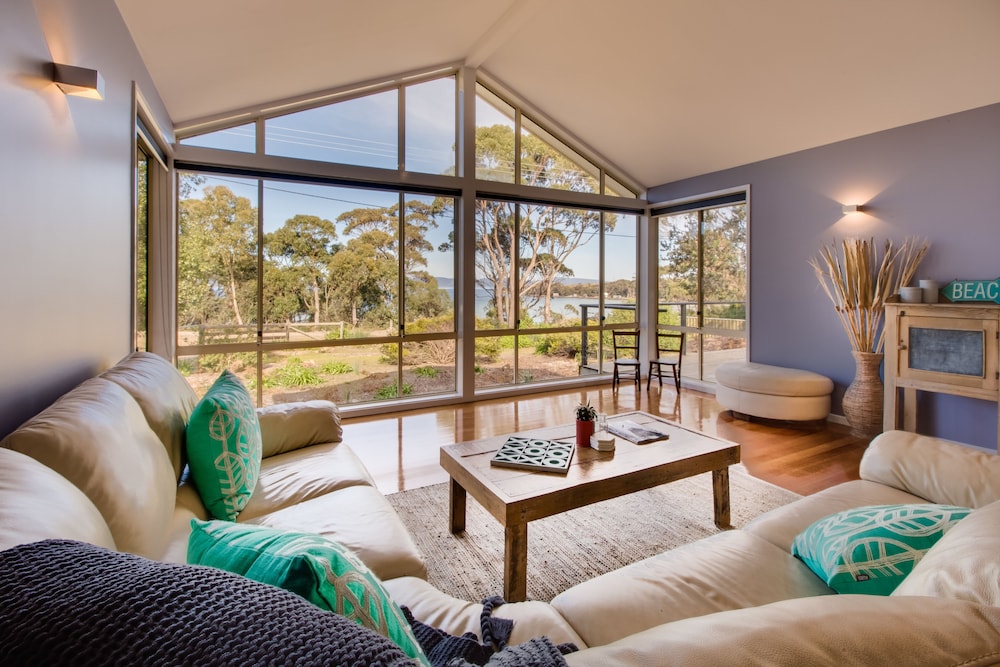 Sea La Vie - Eaglehawk Neck