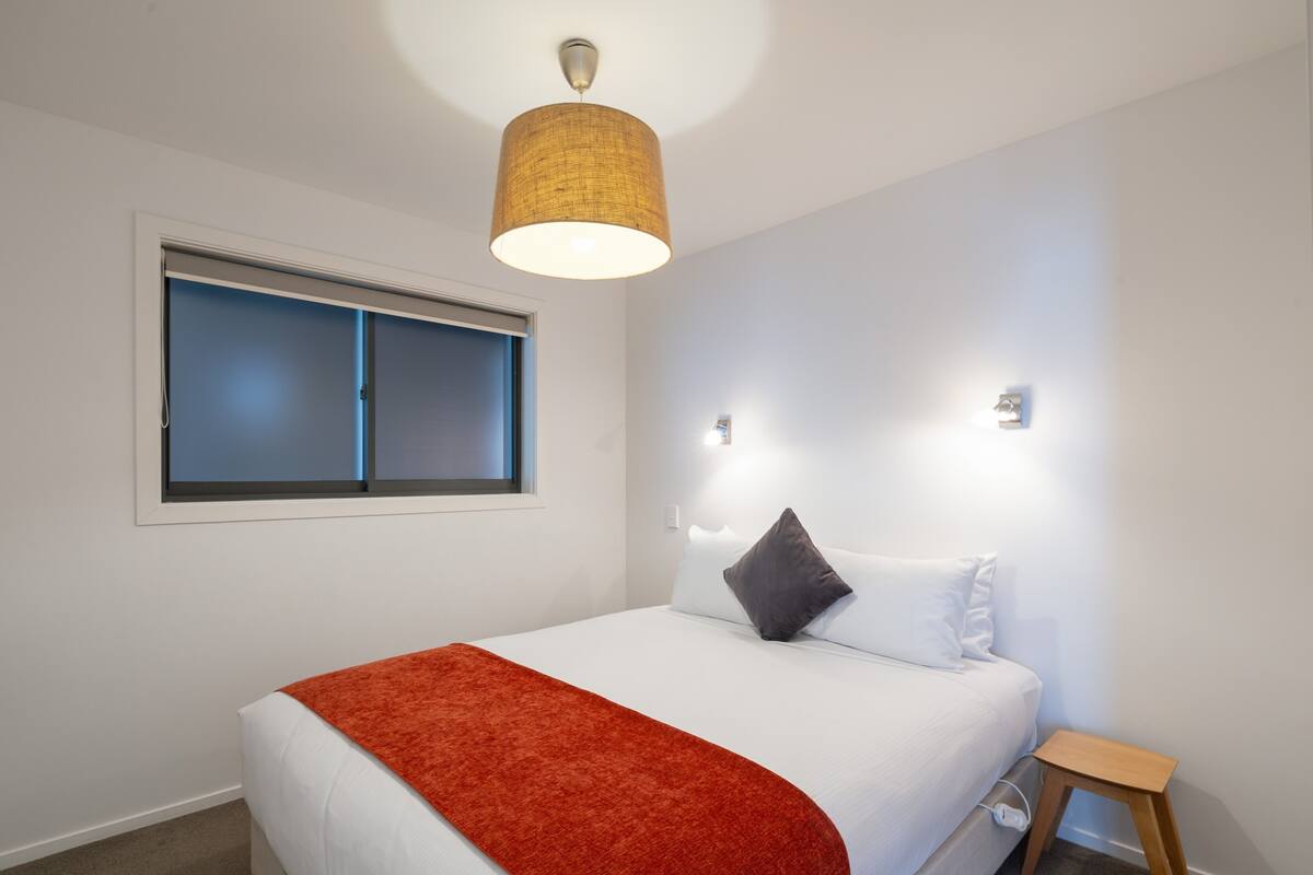 Apartamento Comfort, 2 quartos, vista para o mar | Secretária adequada para computadores portáteis, quartos insonorizados 